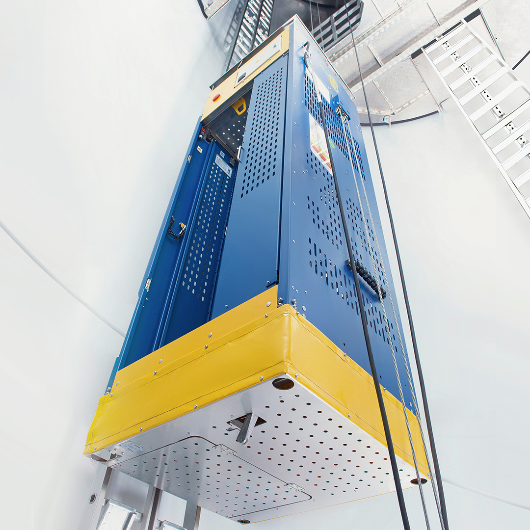 Ladder-Guided Service Lift - 3S Industry